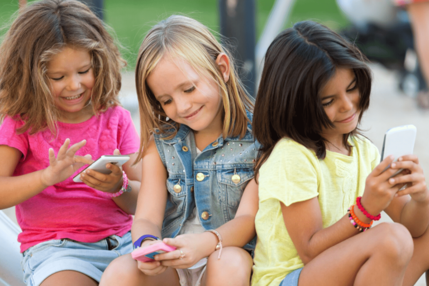 Riesgos de los niños y adolescentes en redes sociales y cómo ...